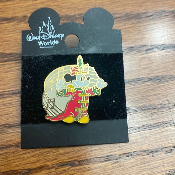 Disney | Jewelry | Disney Mickey Mouse Pin | Poshmark